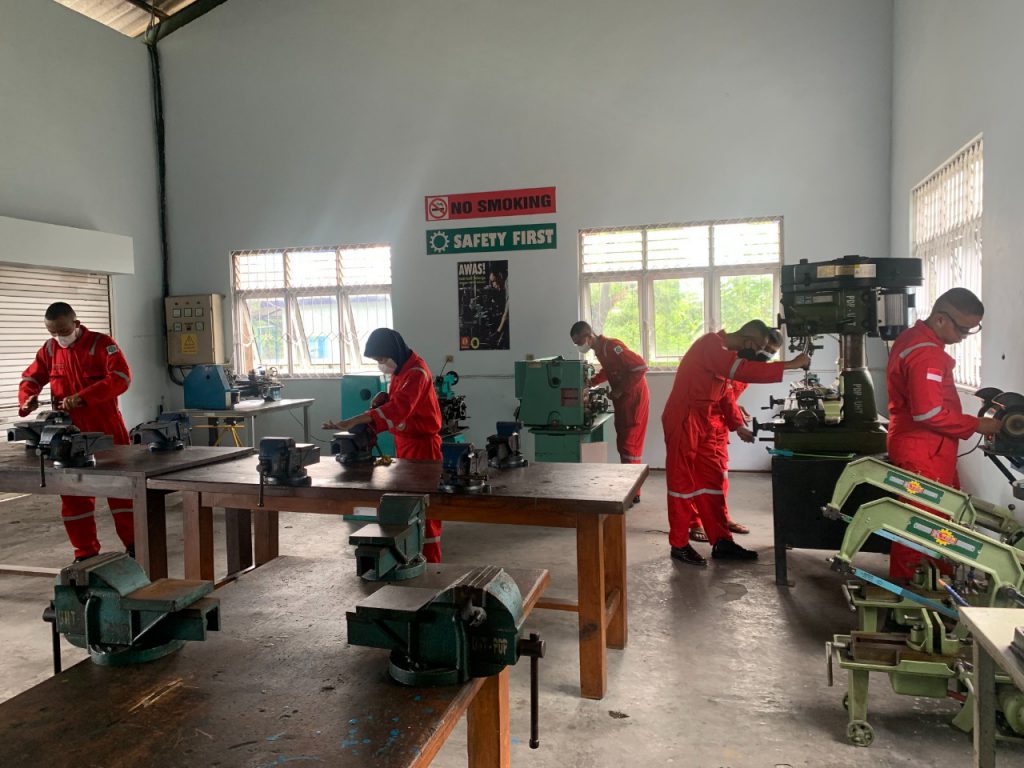 Bengkel Kerja Bangku/Bubut – Fakultas Vokasi Pelayaran